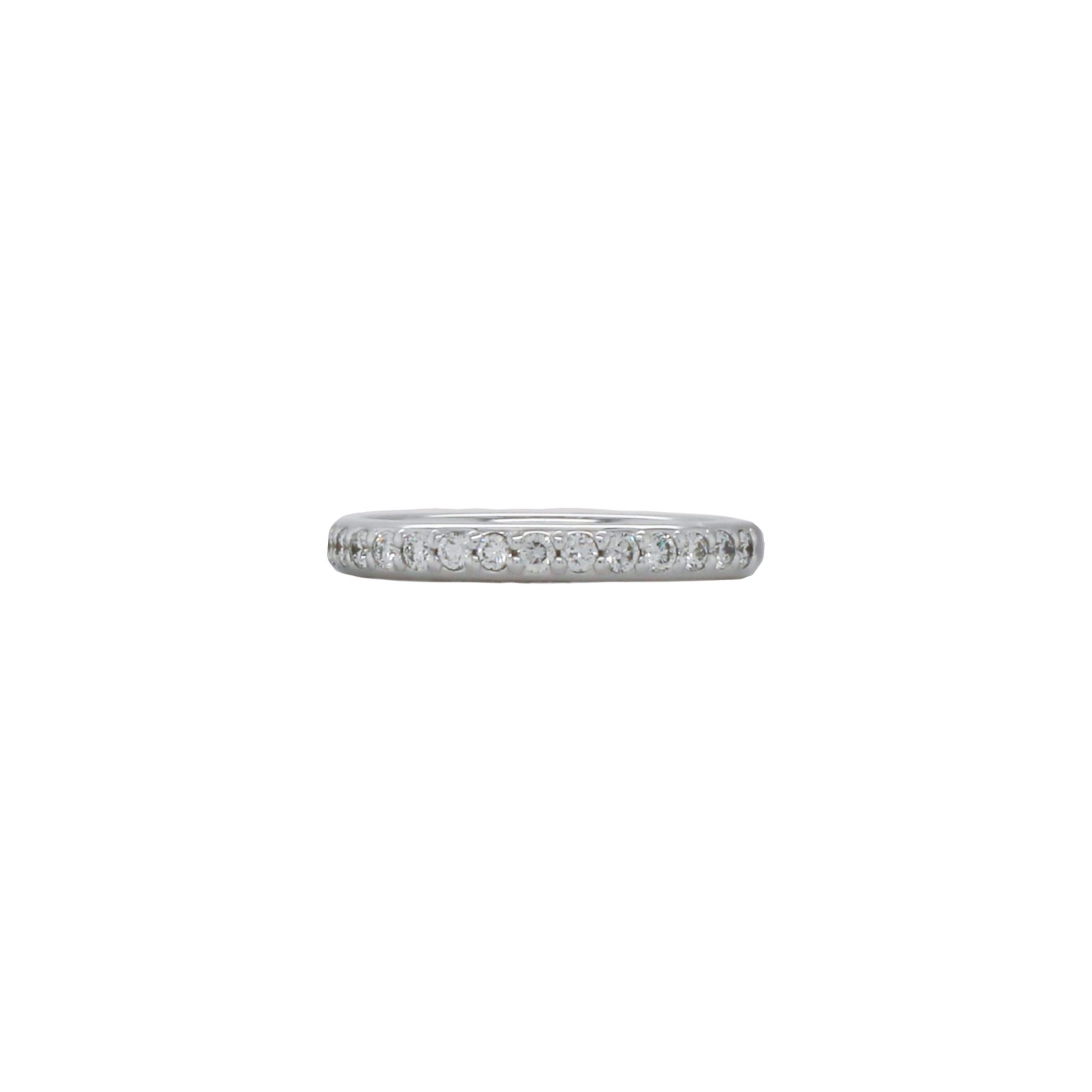 0.18 Carats Single Row Diamond Wedding Band in 18K Yellow Gold